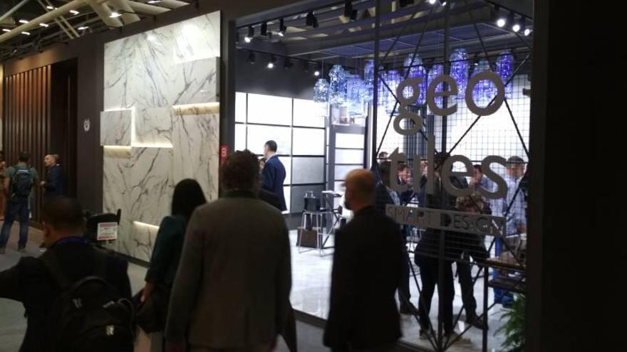 Geotiles exhibe tres series que marcan la diferencia: ‘Oikos’, ‘Silke ...