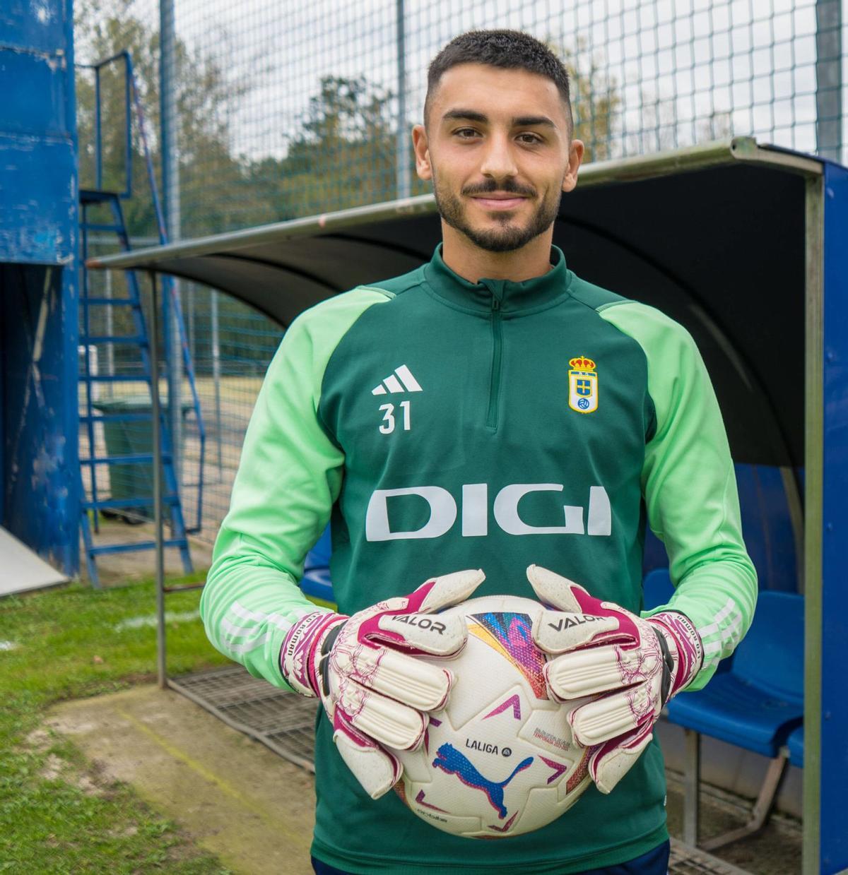 Así se hizo Leo Román con el cerrojo del Oviedo - La Nueva España