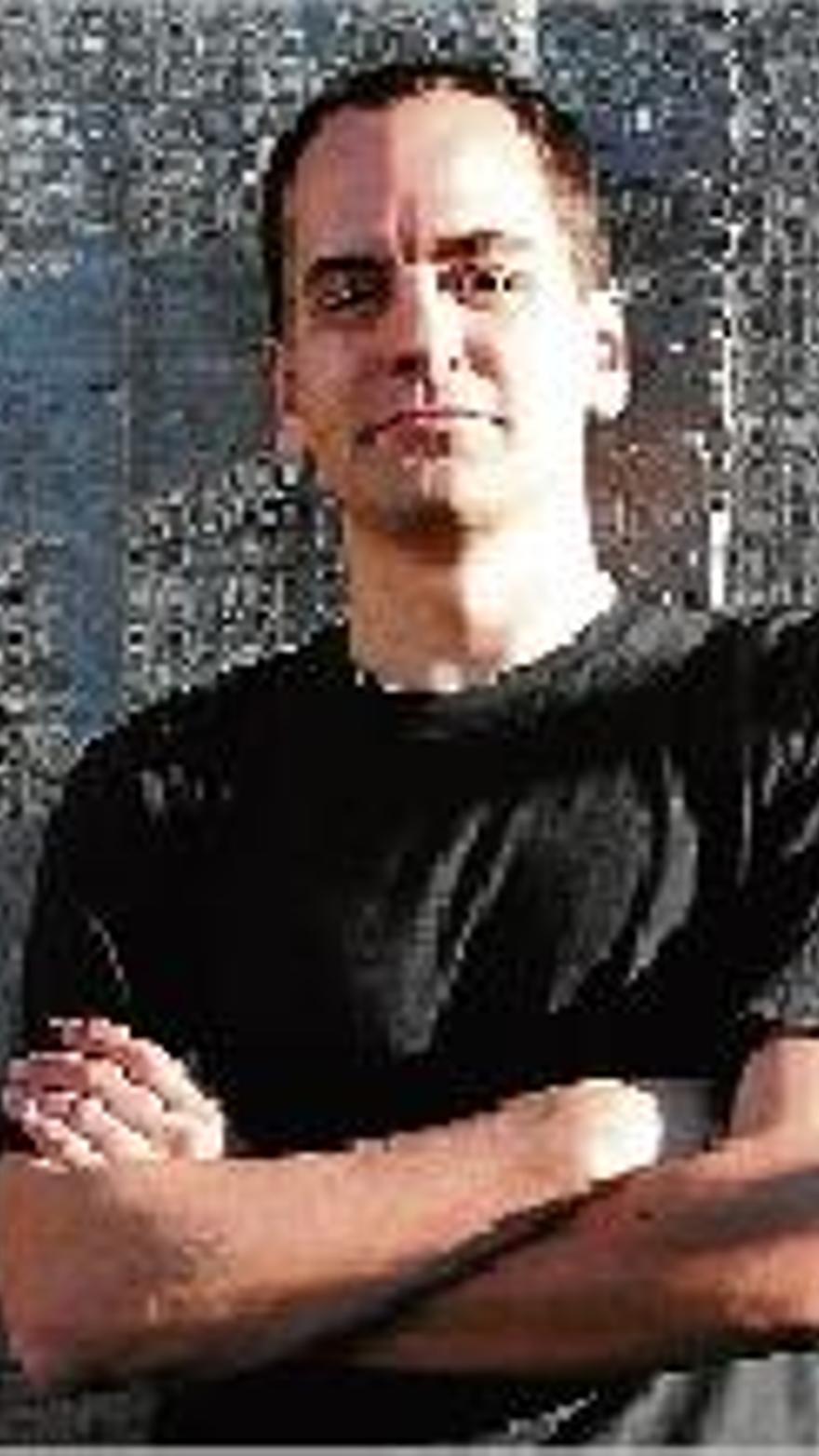 Xavier Gual s'envolta de viatgers reals i virtuals per presentar llibre ...