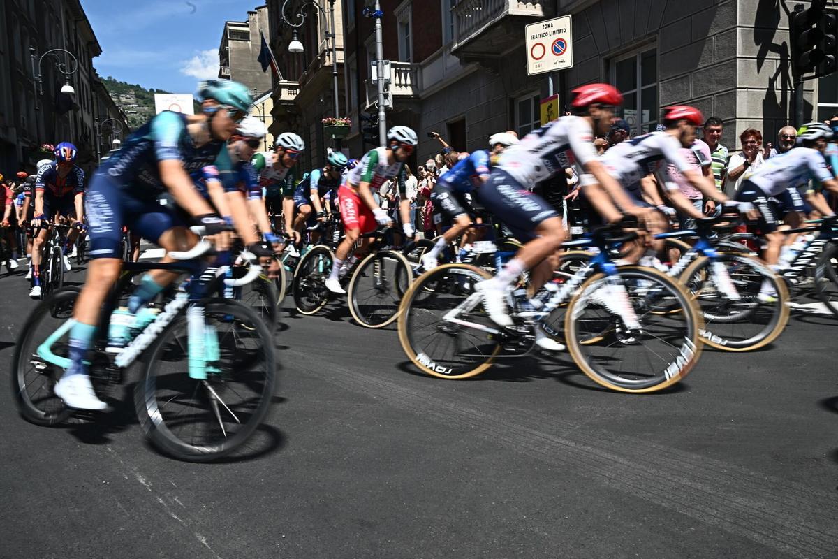 Las mejores imágenes de la 14ª etapa del Giro de Italia - El Periódico ...