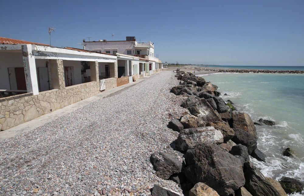 La playa de la Malvarrosa de Corinto en Sagunt abierta de nuevo al baño ...