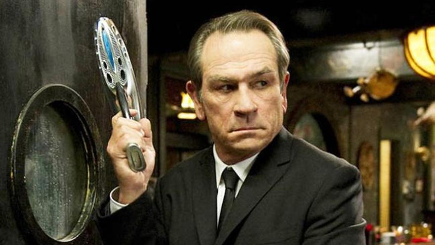 Men in Black destrona a Los Vengadores