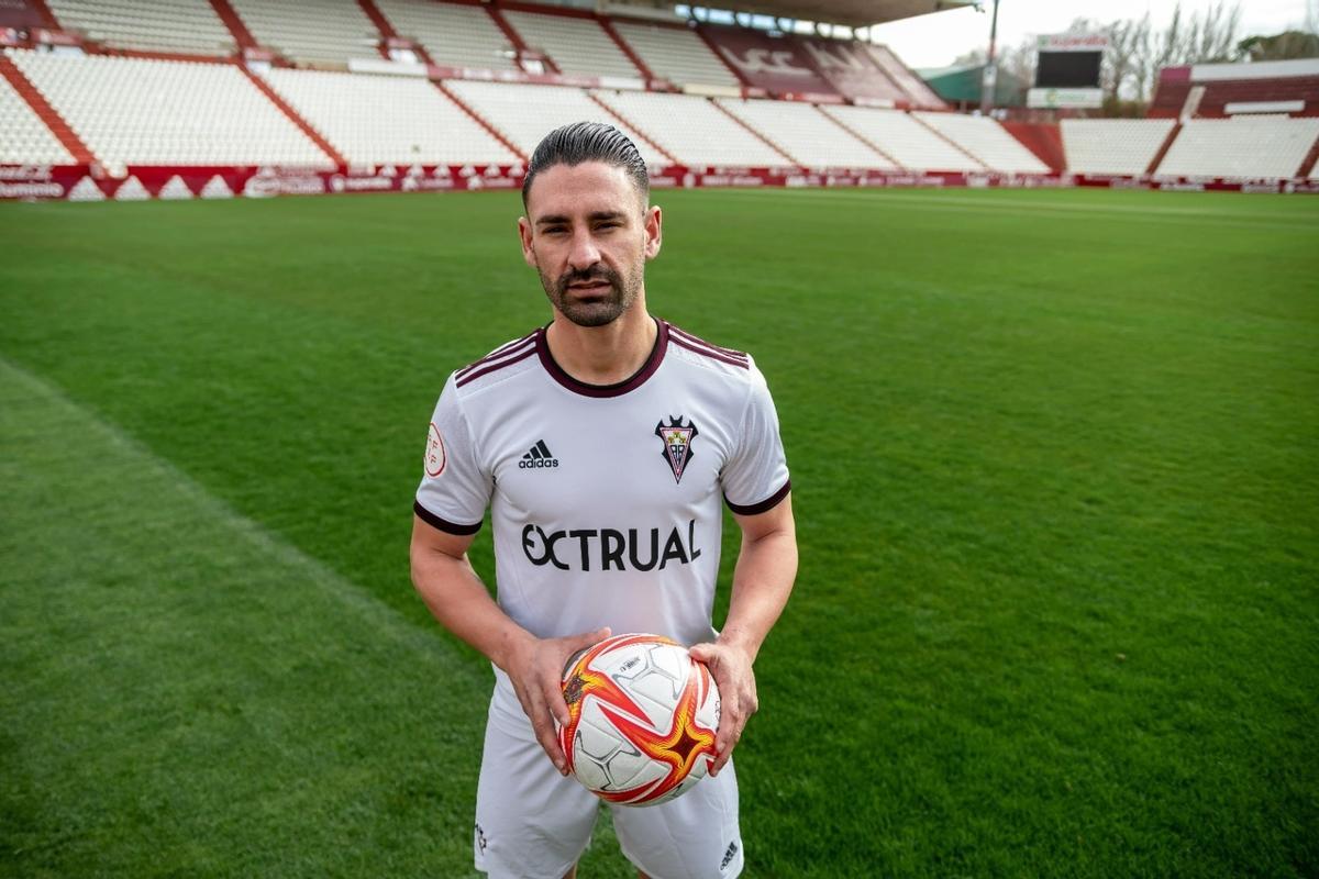 Kike Márquez, ex del Córdoba CF, intenta con el Zamora su quinto ...