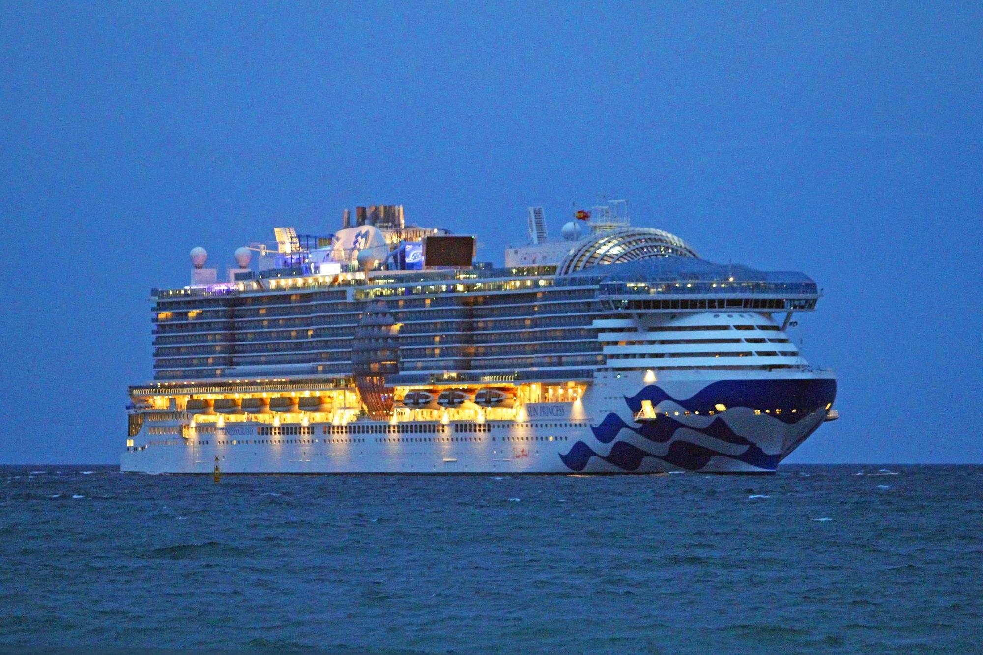 Primera escala en Palma del crucero 'Sun Princess' - Diario de Mallorca