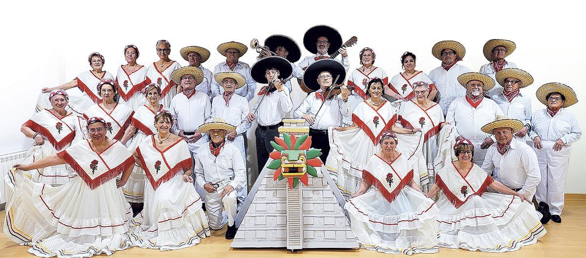 La Coral Estel obre la «Cantina Mexicana»