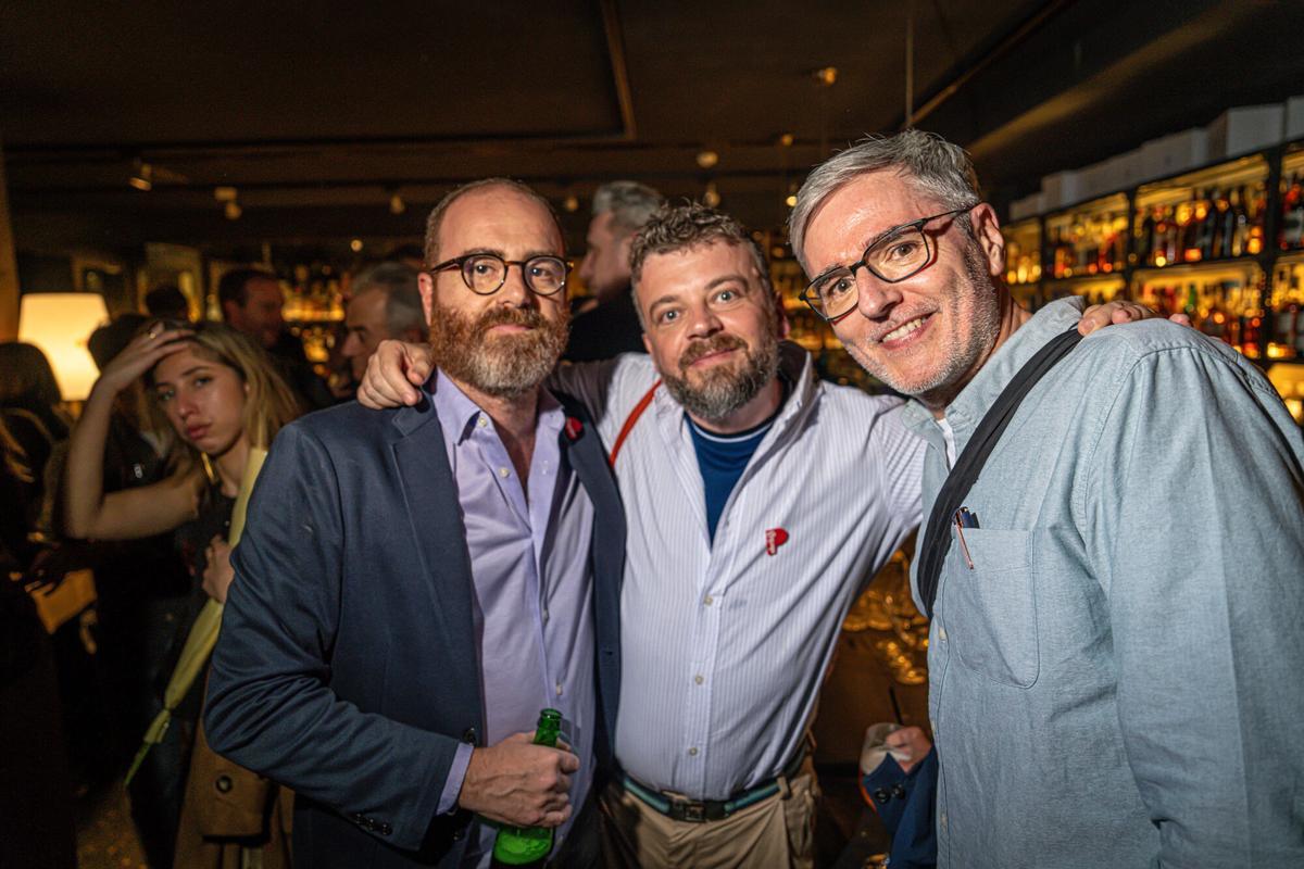 El suplemento 'abril' de El Periódico celebra el Sant Jordi en el Speakeasy | FOTOS
