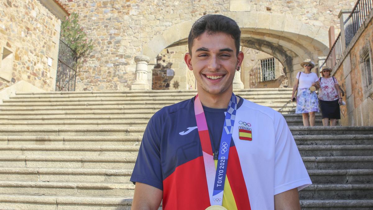 Alberto Ginés sigue en el foco