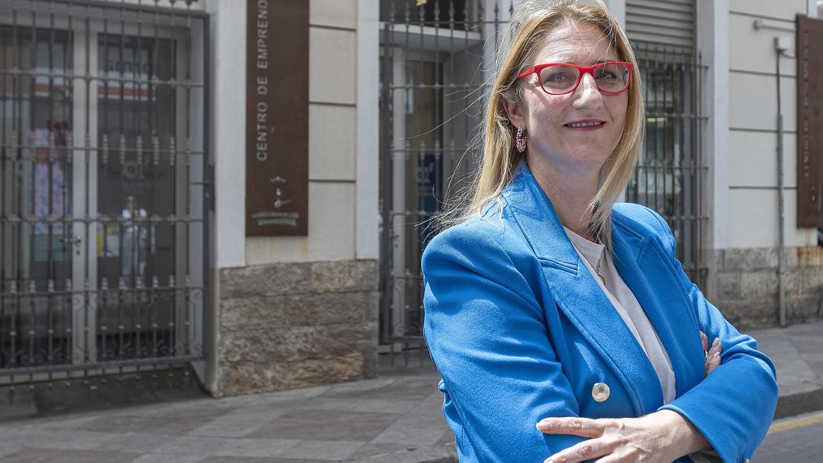 Entrevista con Mari Carmen de España, concejala de Empleo y Fomento ...