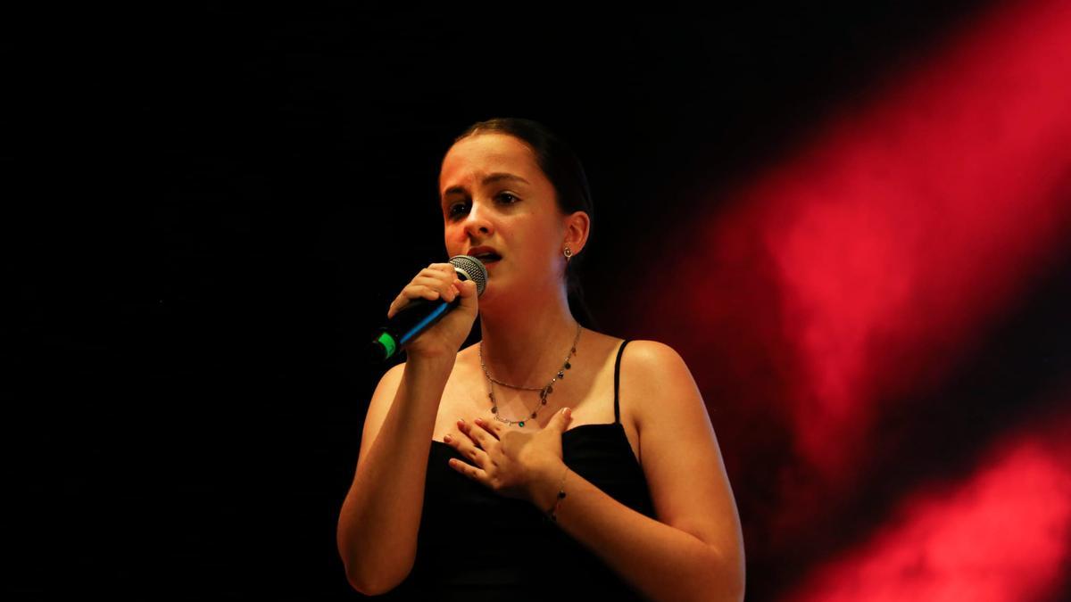 Sandra Millán y Paula Senna, ganadoras del Festival de la Canción ...