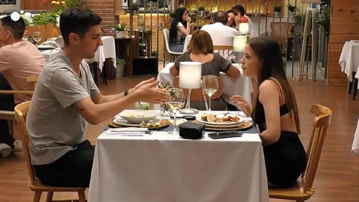 Soltera revela cual es su talento sexual en First Dates - Sport