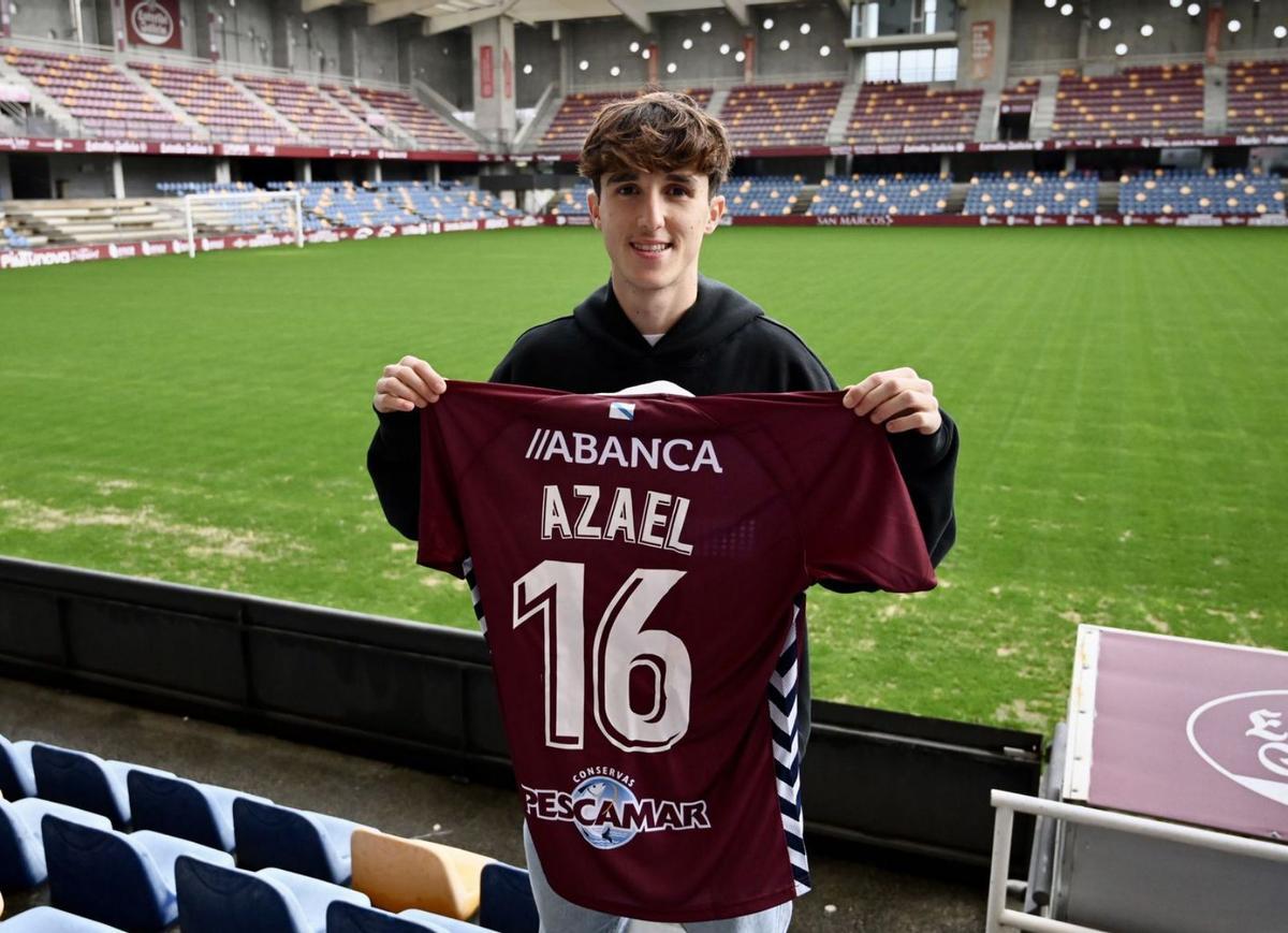 Azael: “Me motiva jugar en Pasarón” - Faro de Vigo