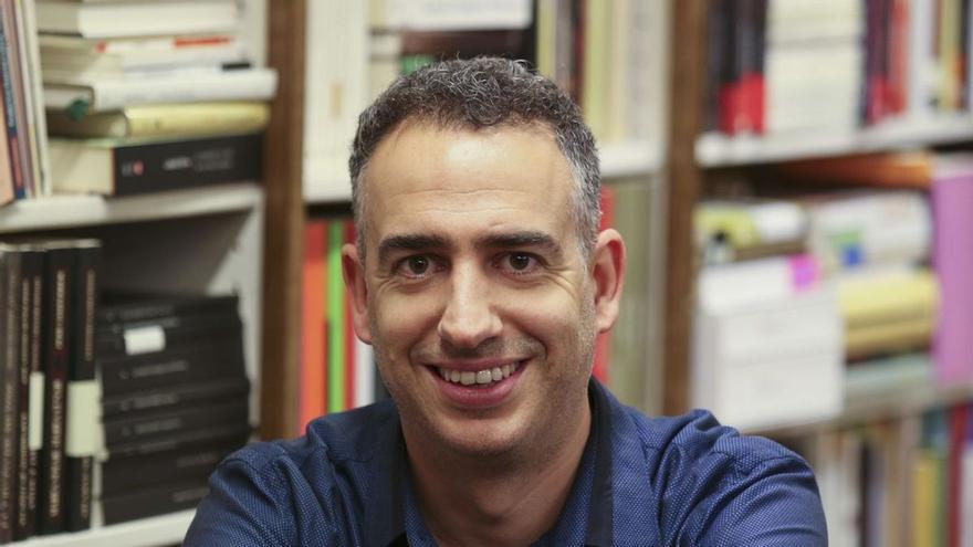 He venido a hablar de mi libro: Andrés Lomeña - La Opinión de Málaga