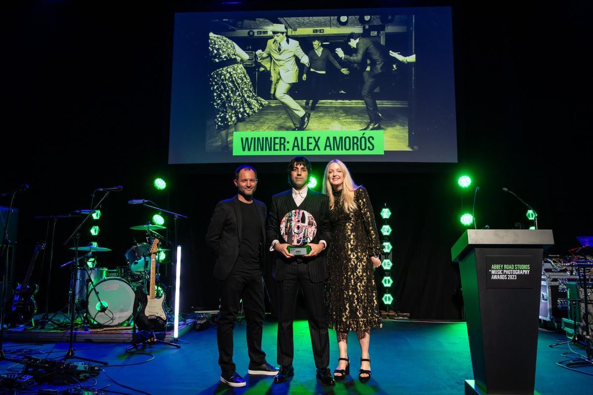 El fotógrafo alicantino Álex Amorós gana un premio de los estudios ...