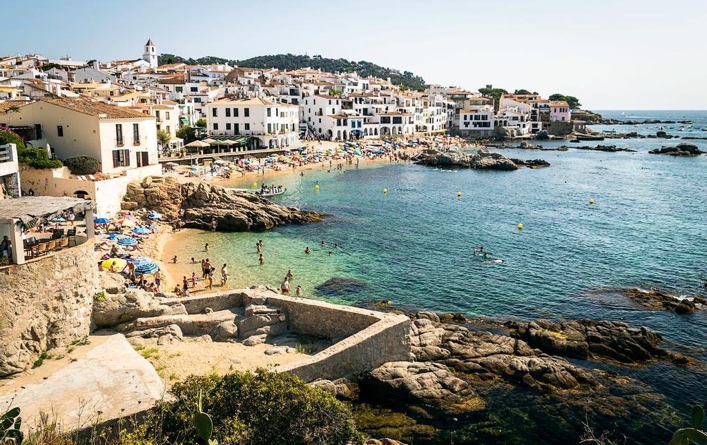 PUEBLO CANCIÓN MEDITERRÁNEO | Calella de Palafrugell, el pueblo costero ...
