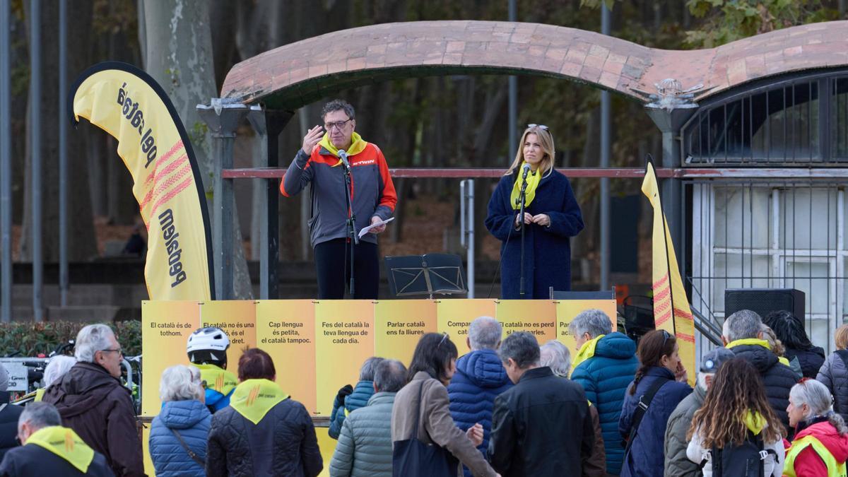 Girona i Salt viuen un dia sobre rodes per celebrar, estimar i reivindicar el català