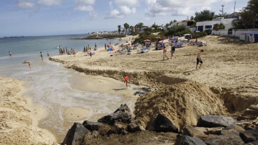 Una tromba de agua provoca daños y destrozos en el municipio de La Oliva