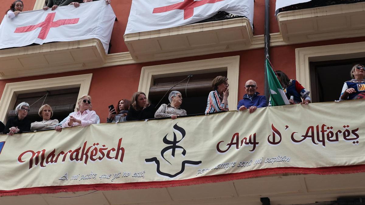 MOROS Y CRISTIANOS DE ALCOY | El emotivo mensaje de la primera mujer ...