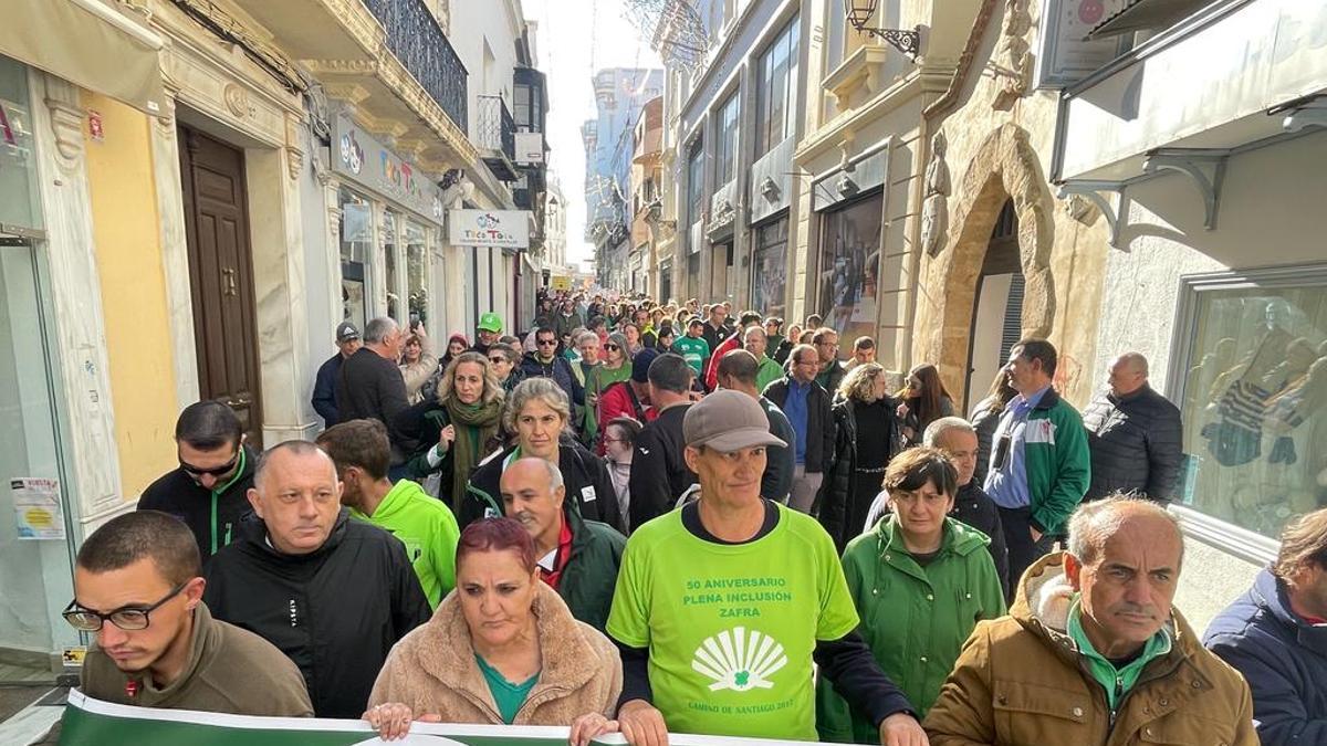 Más de 400 personas participan en la I Caminata por las Diferentes ...