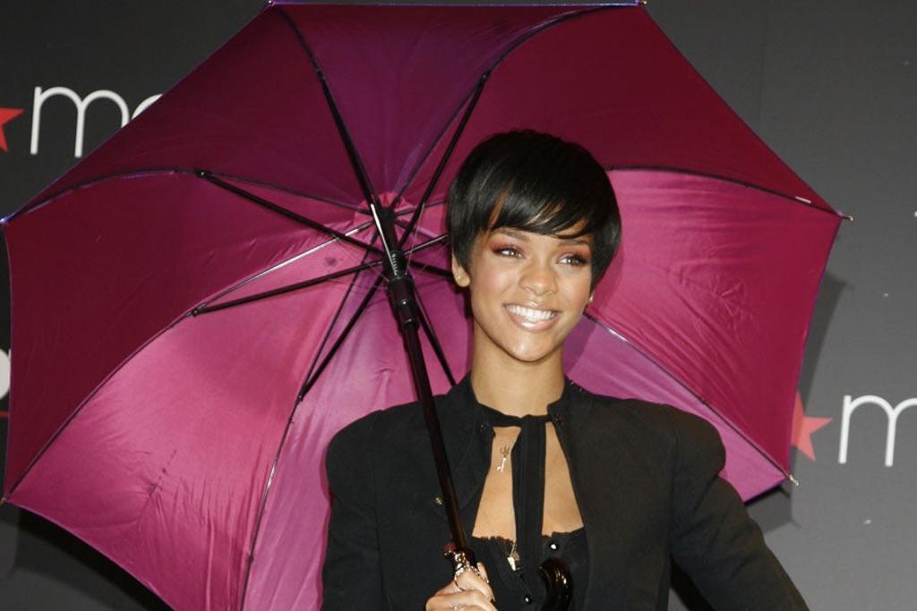 Rihanna lanza su nueva colección de umbrellas' - Cuore
