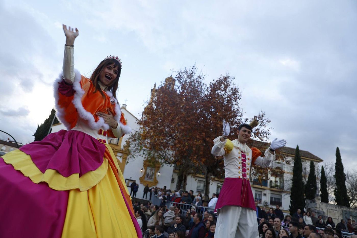 La Cabalgata de los Reyes Magos reparte ilusión por las calles de ...