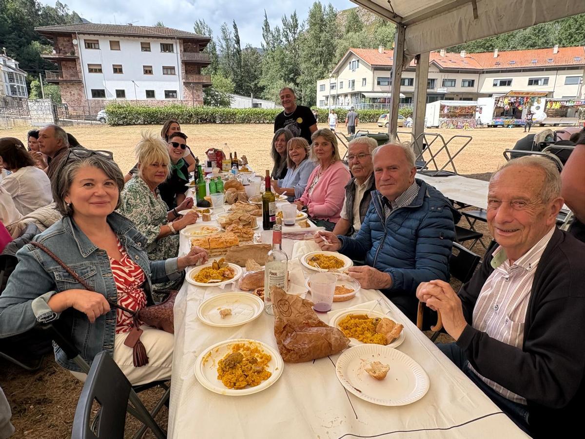 Belmonte cierra San Antonio con mantel y mesa puesta: "Es el día más ...