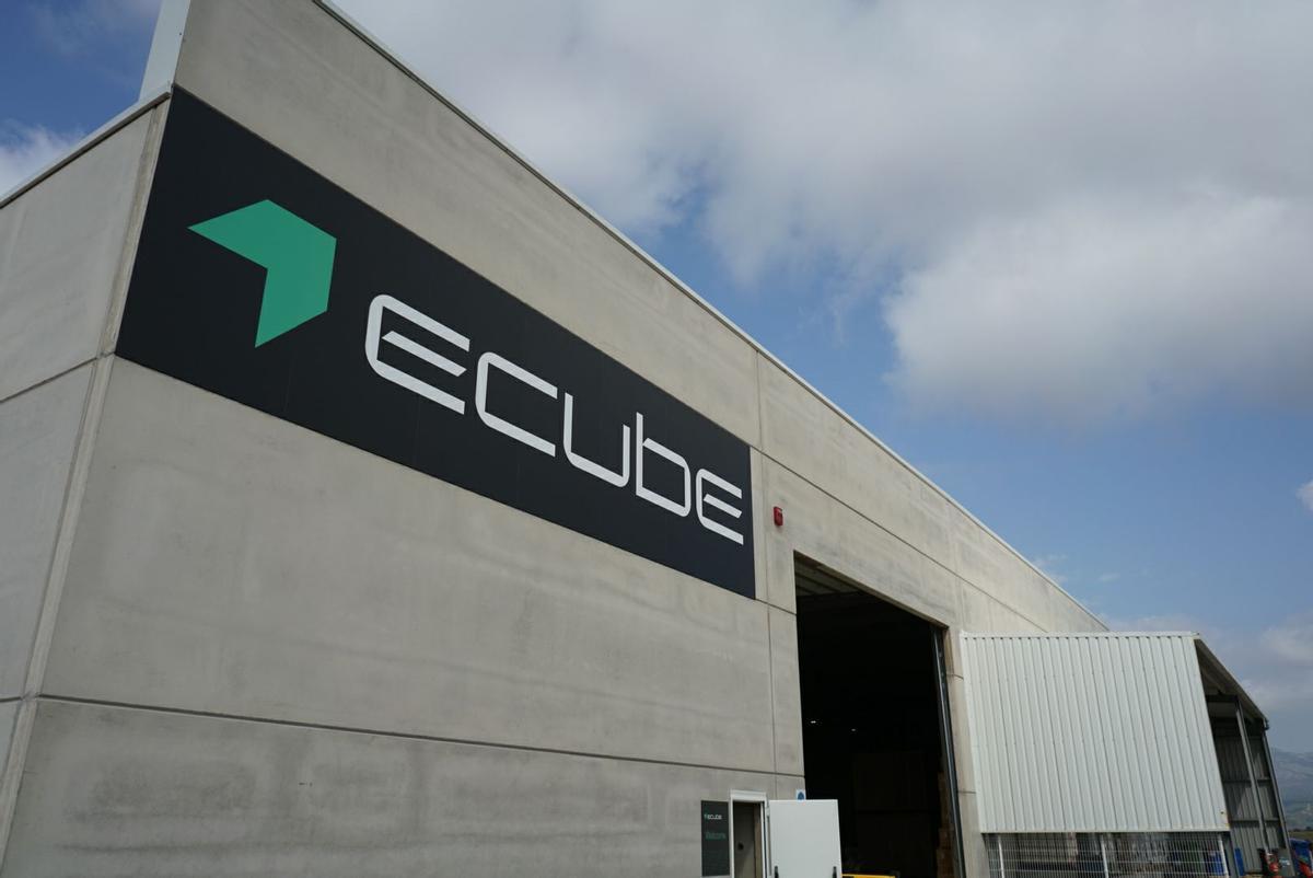EMPRESA DEL AÑO | Ecube se afianza como referente en el transporte y ...