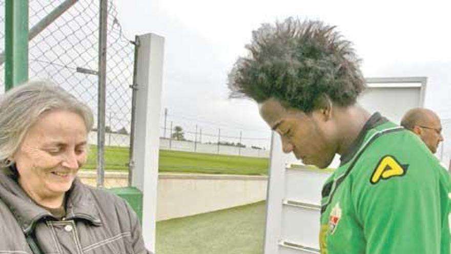 Rubén Pérez sustituirá en el «once» a Carlos Sánchez y Boakye a ...