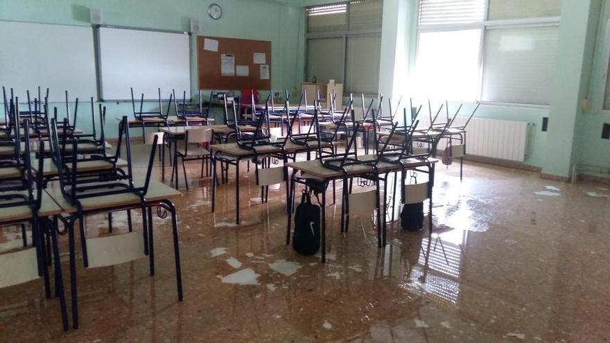Un colegio de Ontinyent, inundado por las lluvias