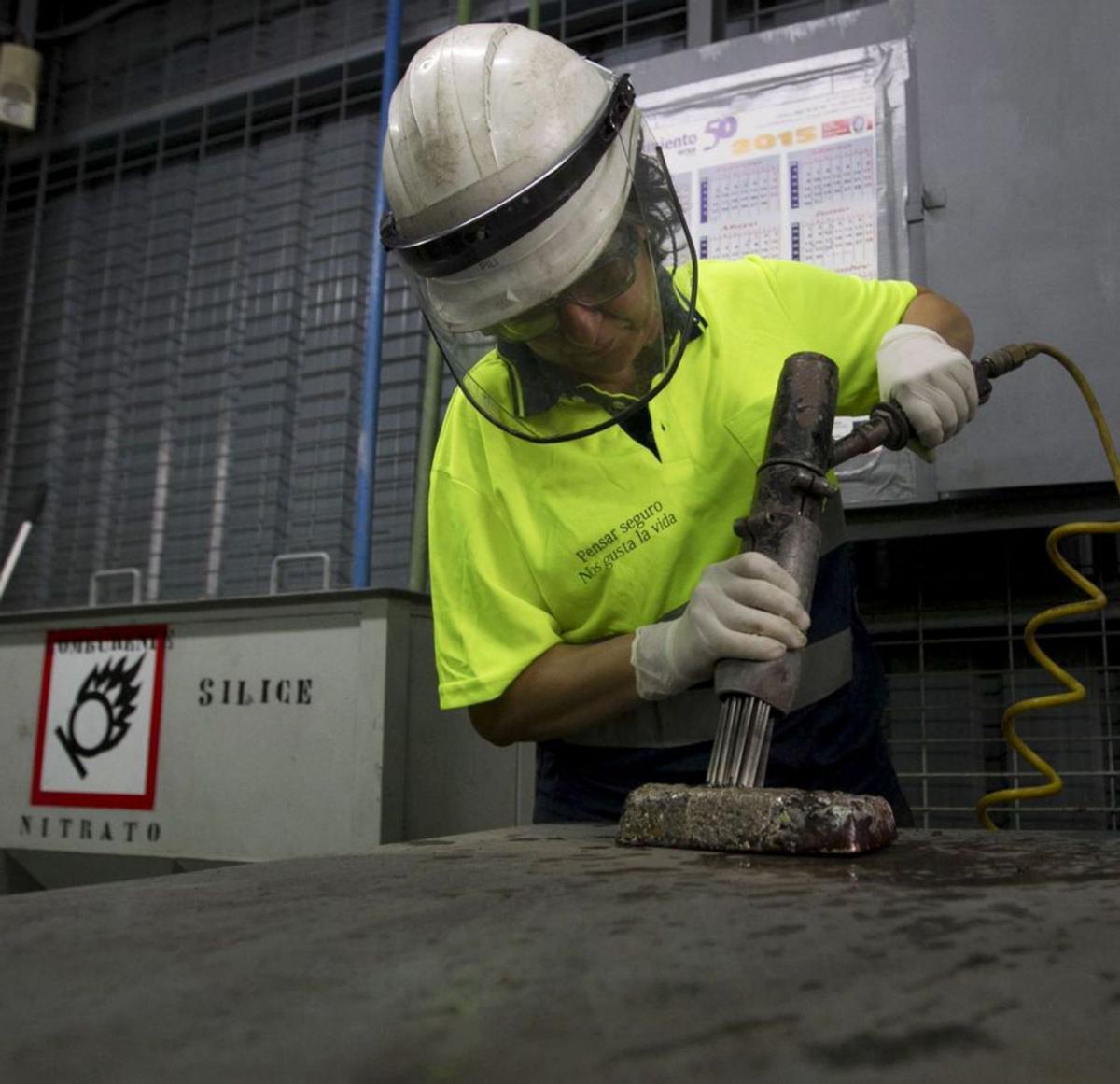 Estos son los once concejos en los que se concentra el empleo industrial de Asturias