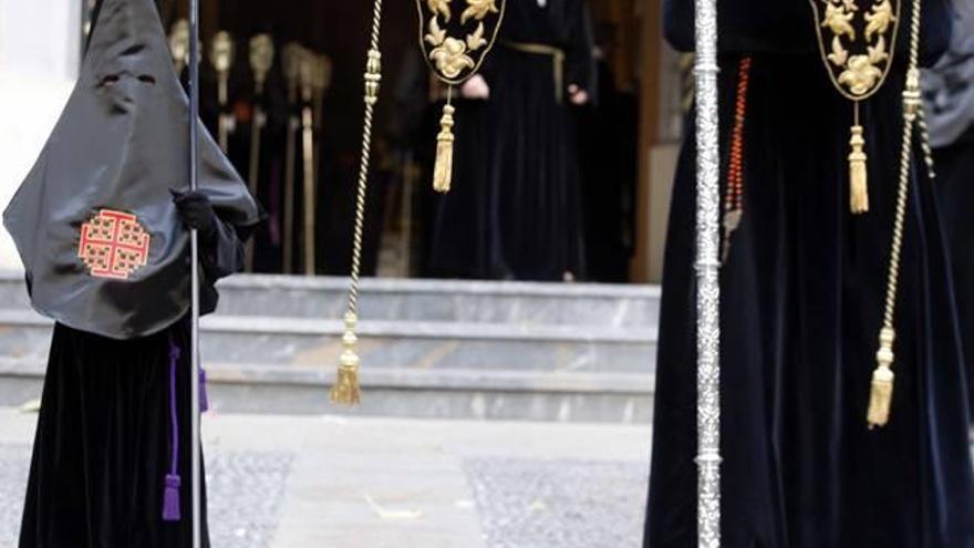 De luto riguroso con el Sepulcro