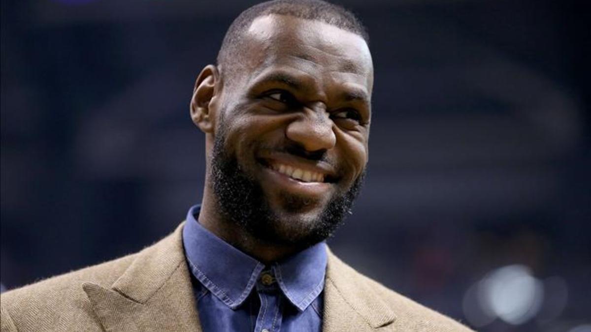 LeBron podría protagonizar la segunda parte de 'Space Jam' | nba
