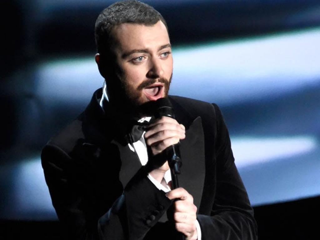 Sam Smith muestra su descontento por su actuación en los Oscar - Cuore