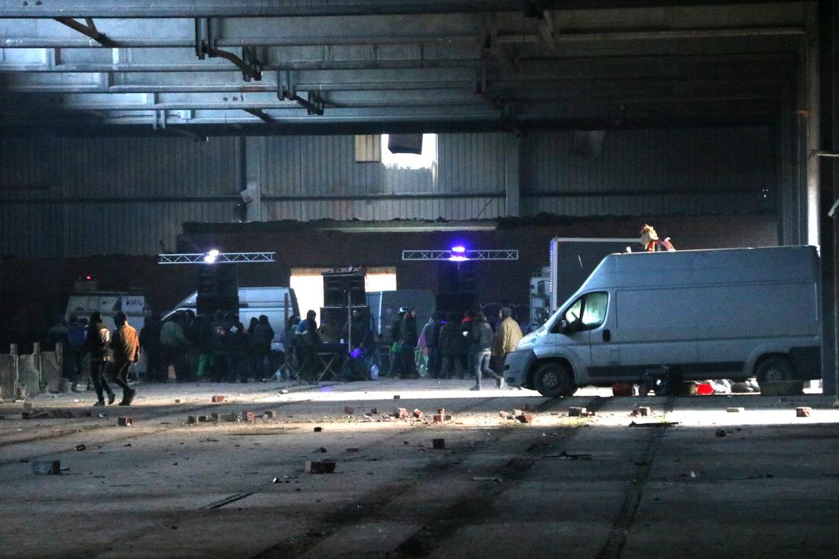 Así es la 'rave' ilegal de Llinars del Vallès