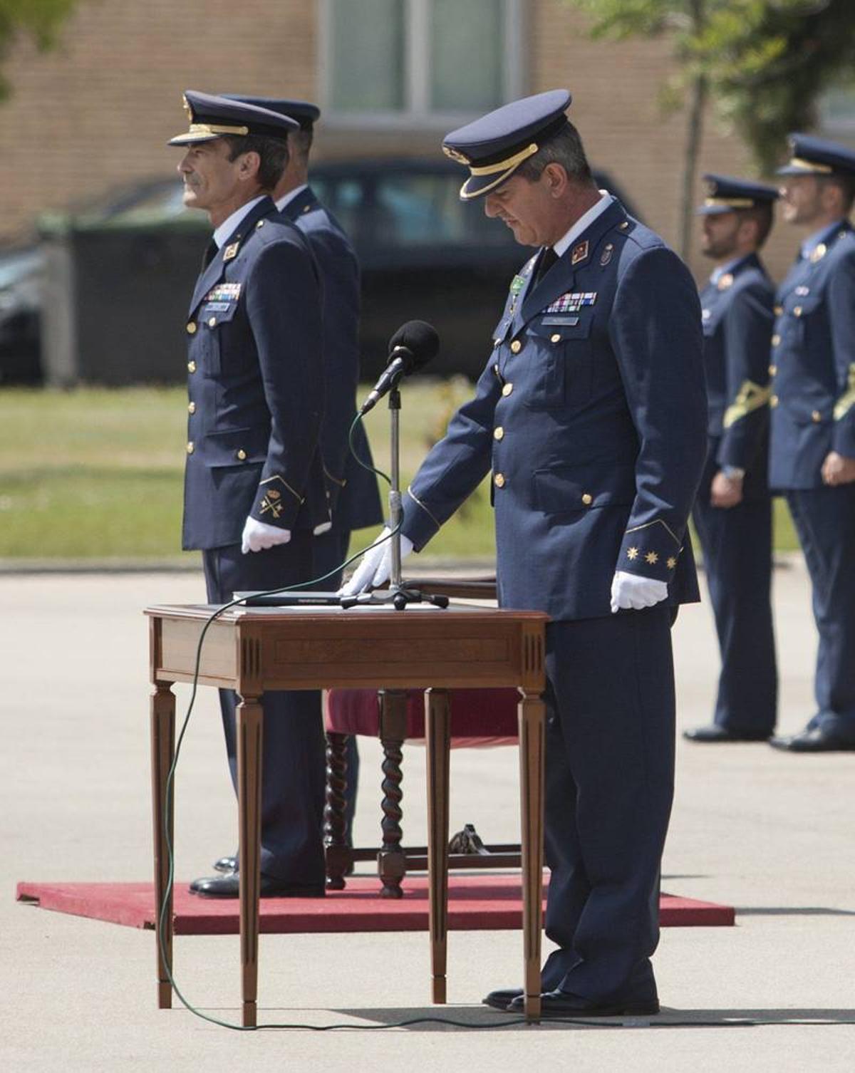 El coronel Nebot toma el mando