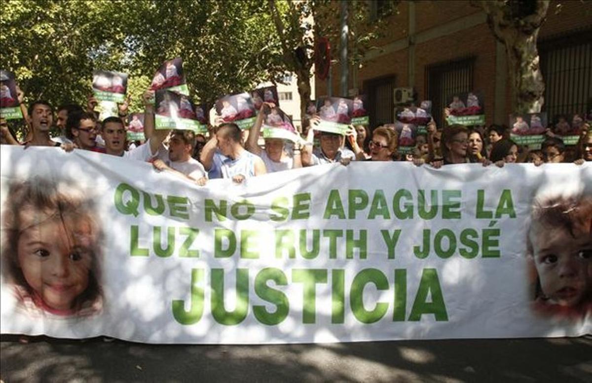 Un año de la muerte de Ruth y José