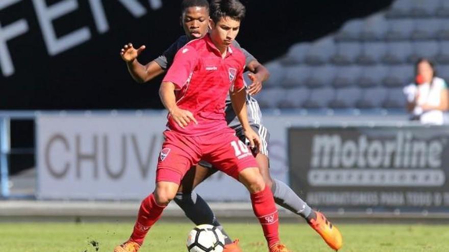 El hondureño Jonathan Toro se incorpora al Huesca