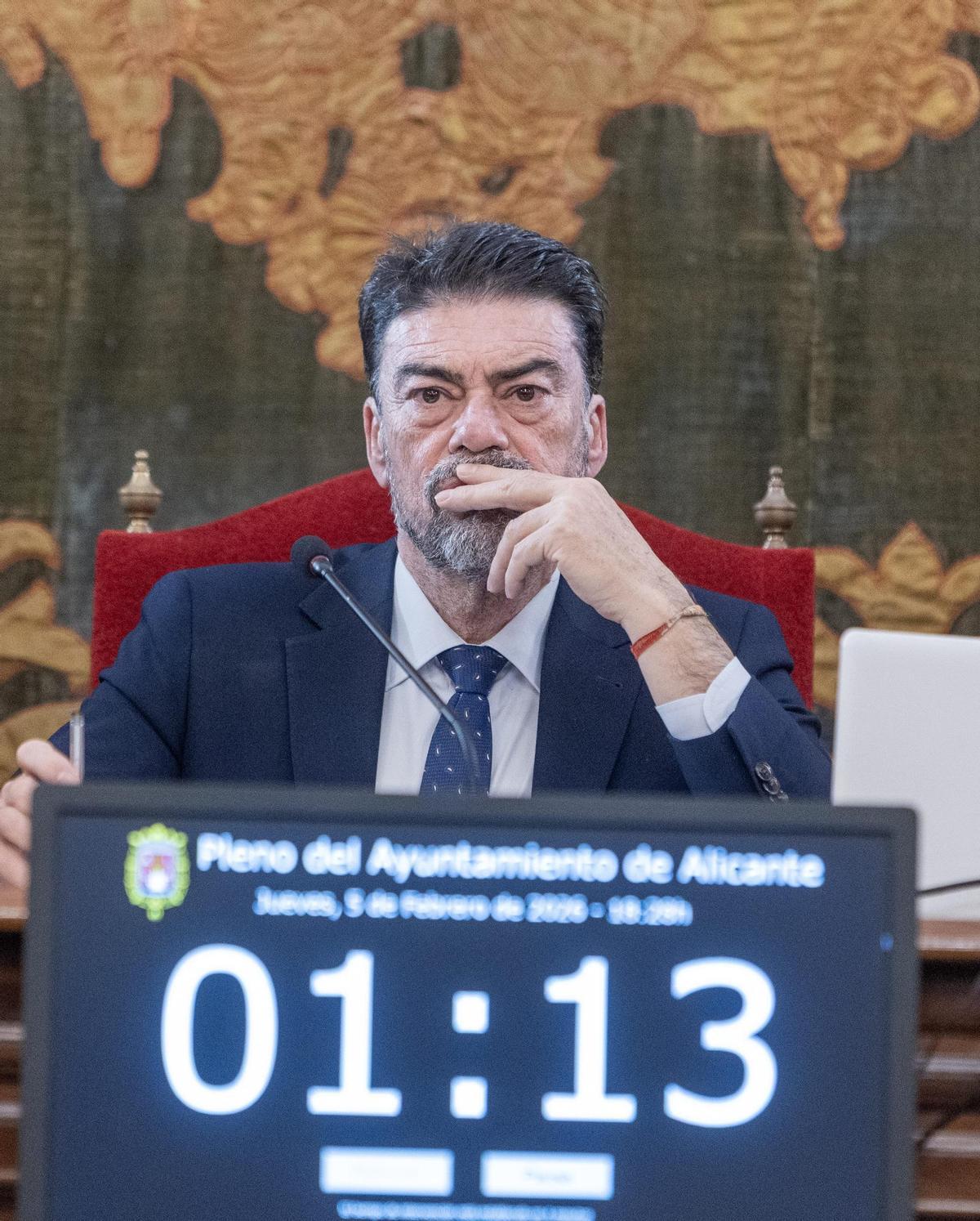 Les Naus, la política del olvido