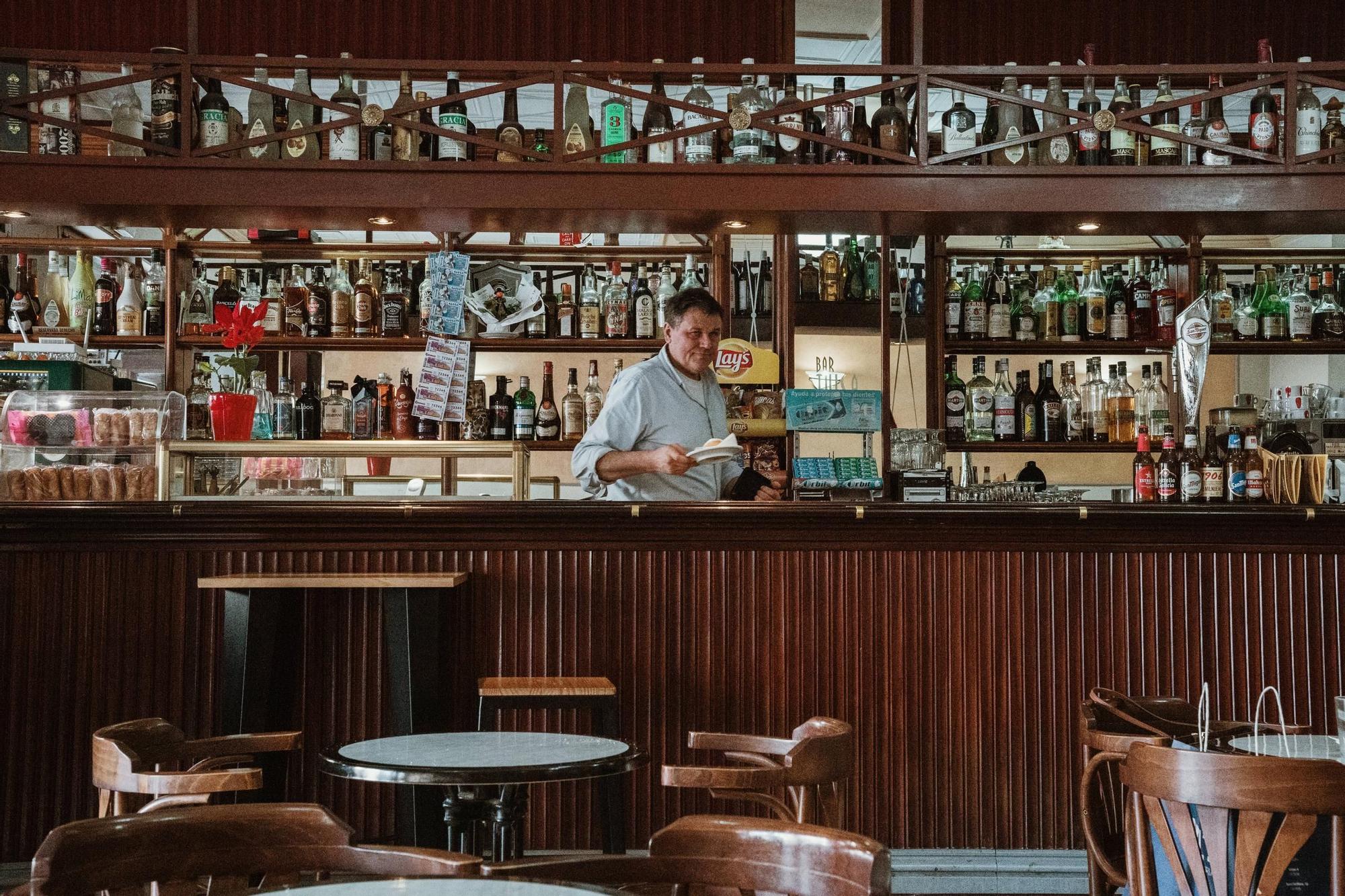 Bares normales de Palma | Un paseo por el bar Tulsa de Palma - Diario ...