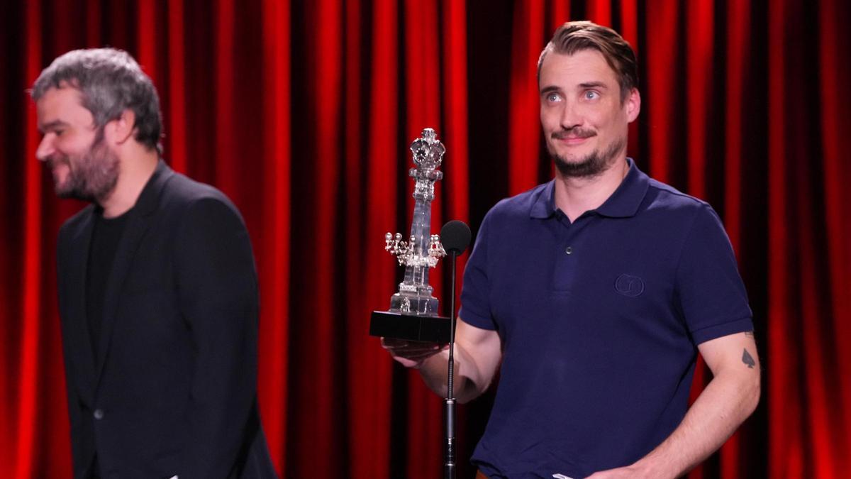 Albert Serra recibe la Concha de Oro del Festival de cine de San Sebastián