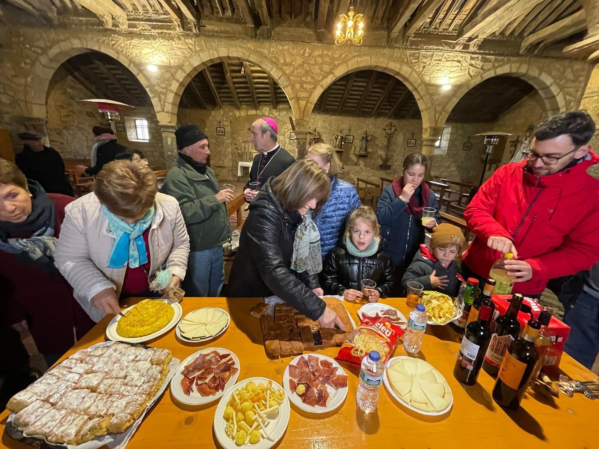 GALERÍA | El obispo de la Diócesis de Astorga sigue su viaje por la ...