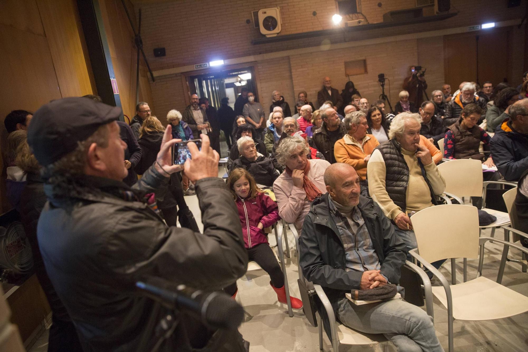 El debate político sobre el futuro del parque del "solarón", en ...