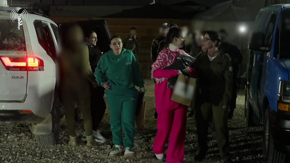 REHENES HAMÁS ISRAEL | El momento en que las tres rehenes israelíes son ...