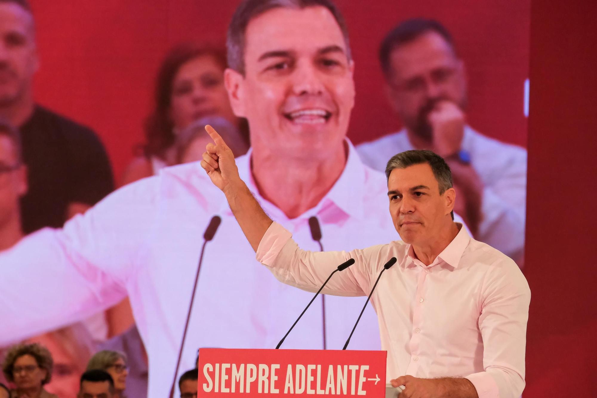 Mitin de Pedro Sánchez en Málaga - La Opinión de Málaga