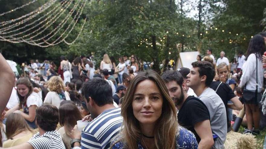 Aída Artiles, modelo y maestra del yoga, se enamora de Salinas