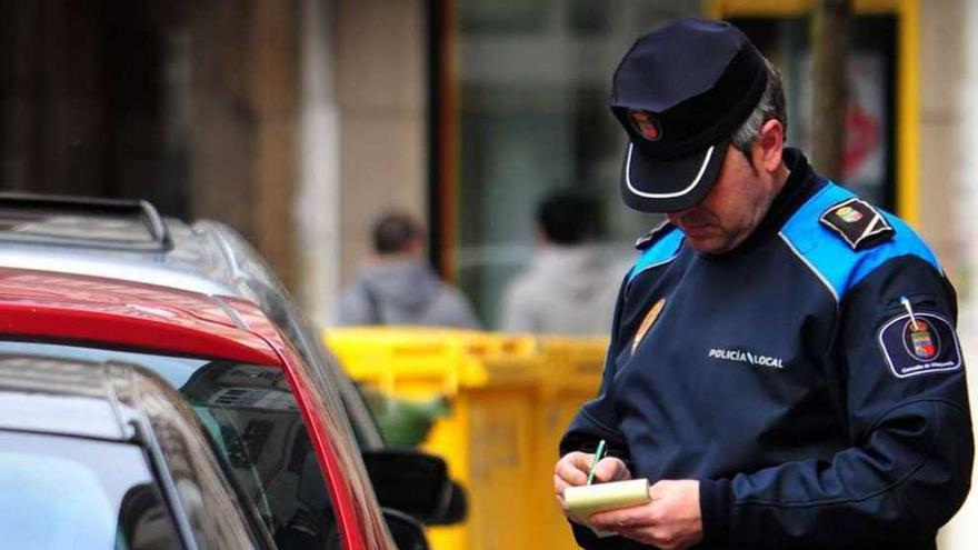 Las denuncias por infracción de la Policía Local restaron puntos a 1. ...