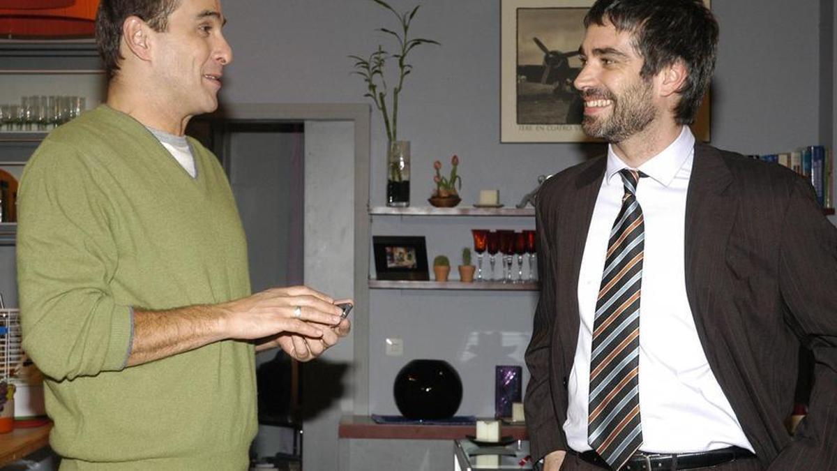 Adrià Collado comparte su primera imagen en ‘La que se avecina’ junto a ...