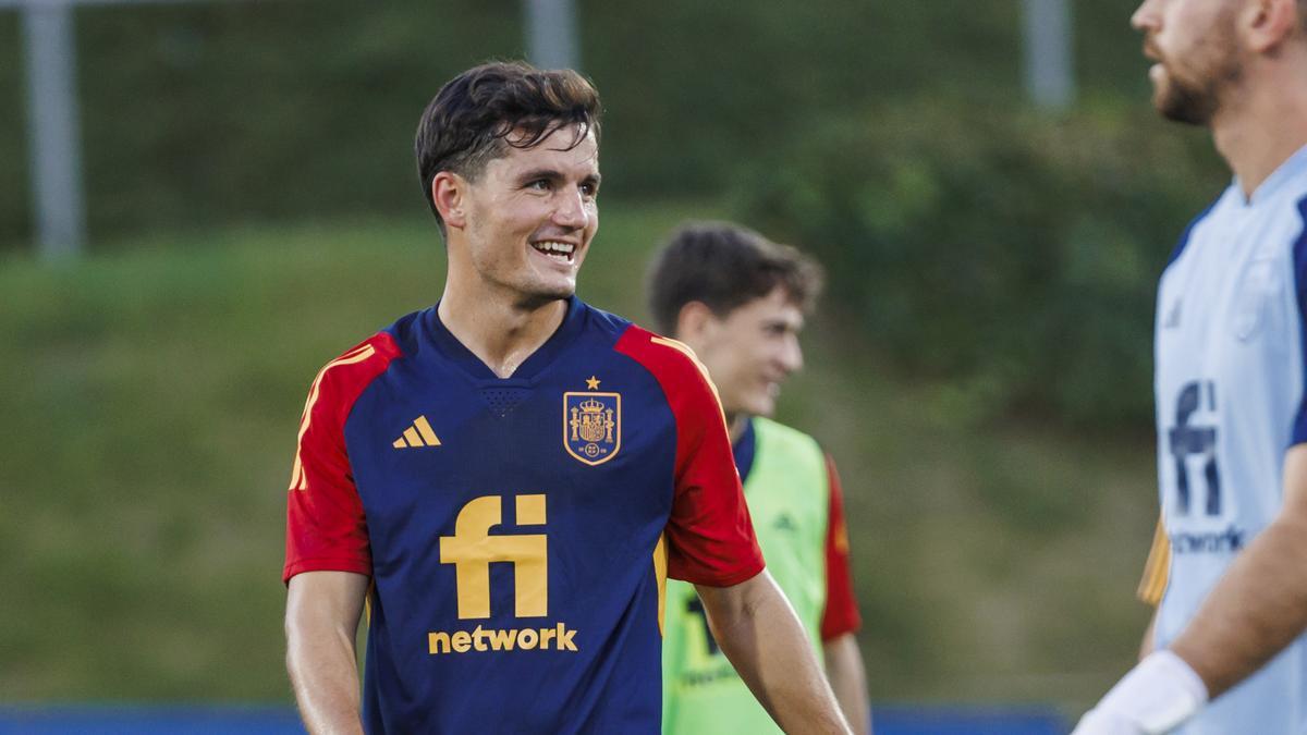 Hugo Guillamón, el pivote más joven que domina en LaLiga