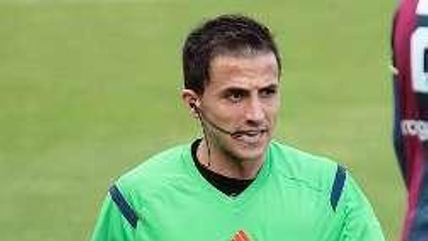 Real Oviedo: Ais Reig dirigirá el duelo de los azules en Gerona