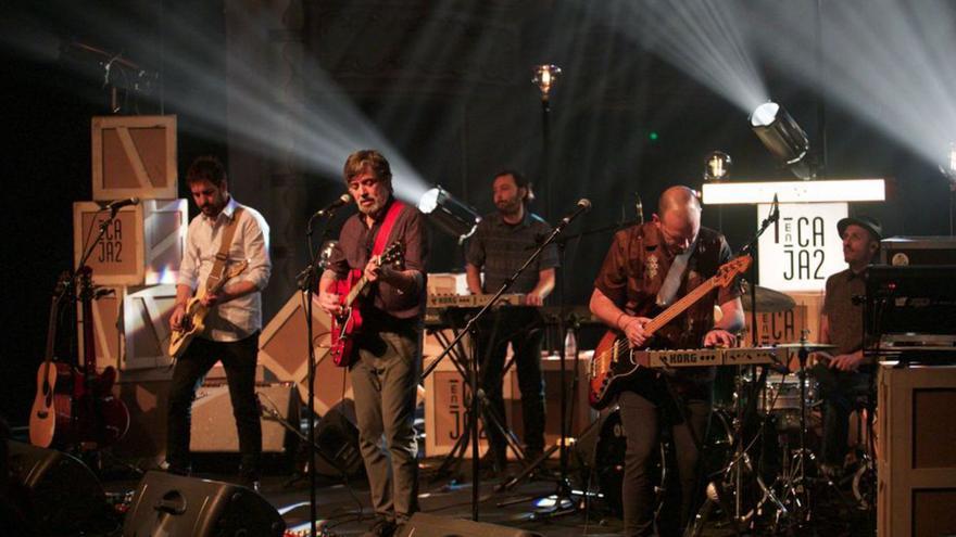 El grupo zaragozano "Tachenko" sale a escena en el Jovellanos