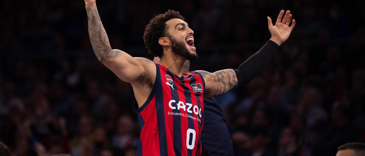 Lenovo Tenerife Baskonia: El Lenovo necesita paraguas para el bombardeo